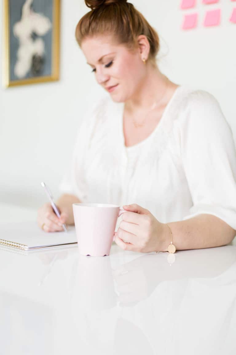 55 ways to comfort yourself without eating - Mind Space Cafe