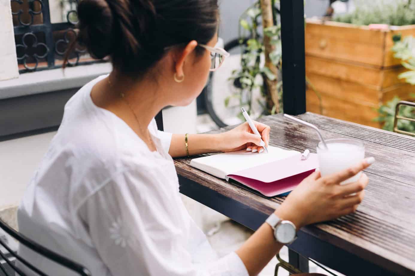 The ultimate guide to loving yourself being single - Mind Space Cafe