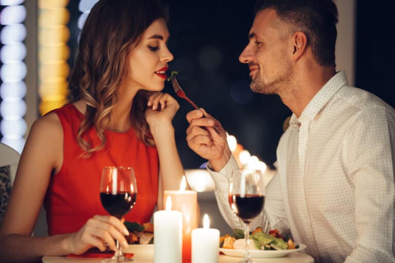 17 Alarming Red Flags When Dating a Guy (You Need to Heed)