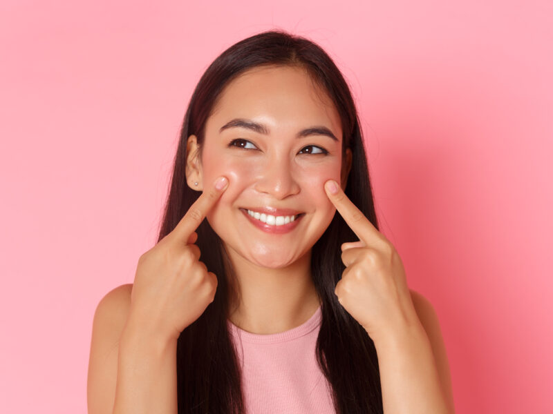 7 Simple Tips to Look Pretty Without Makeup - Mind Space Cafe