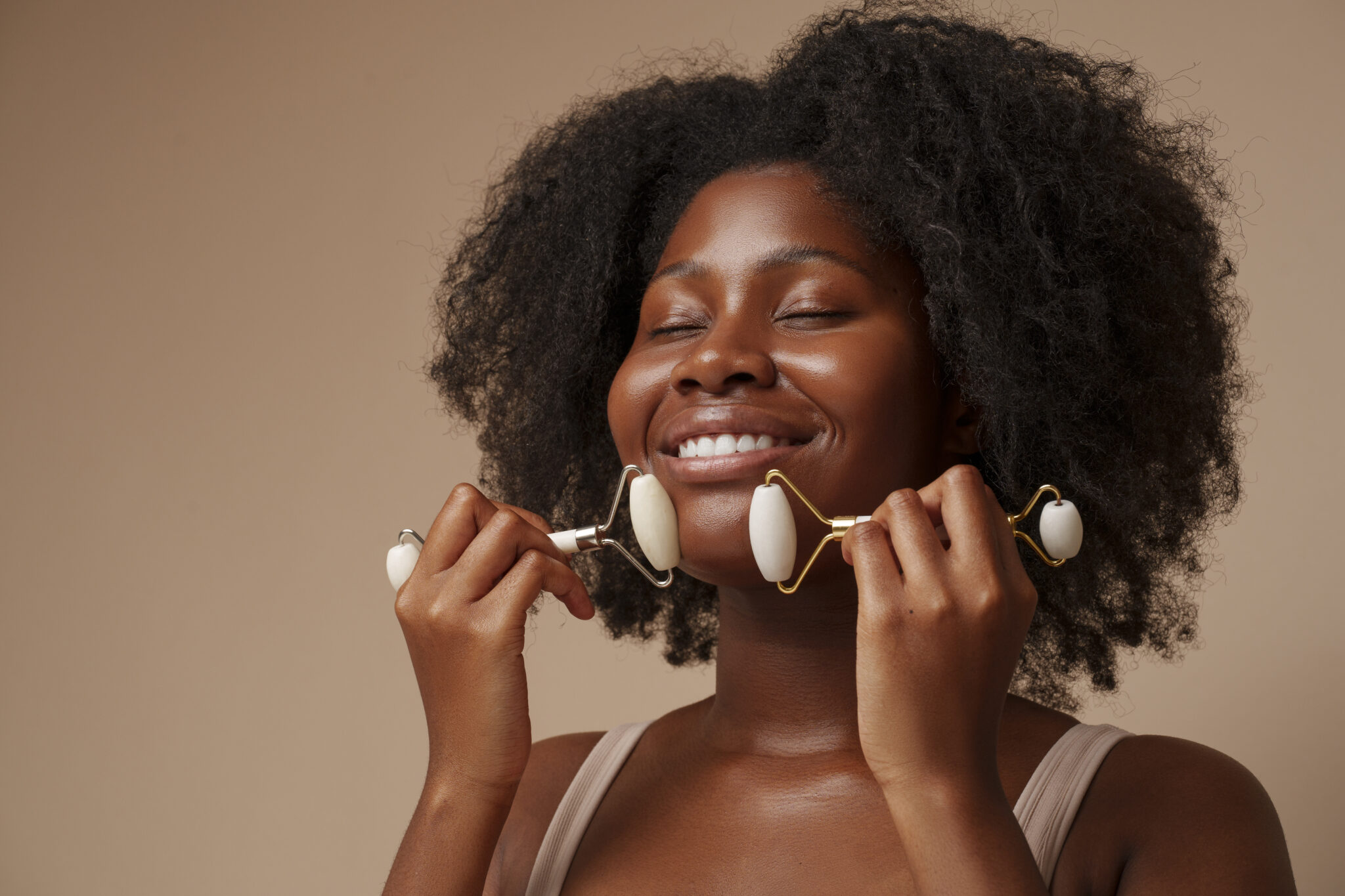 7 Daily Habits to Get Glass Skin [for Black Women]