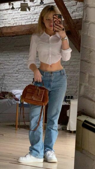 The Ultimate Guide to Sabrina Carpenter’s Aesthetic: Outfits, Perfumes ...