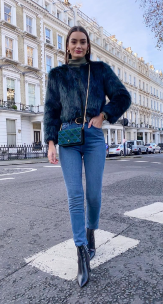 25 Chic Blue Jeans Outfit Ideas to Elevate Your Style - Mind Space Cafe