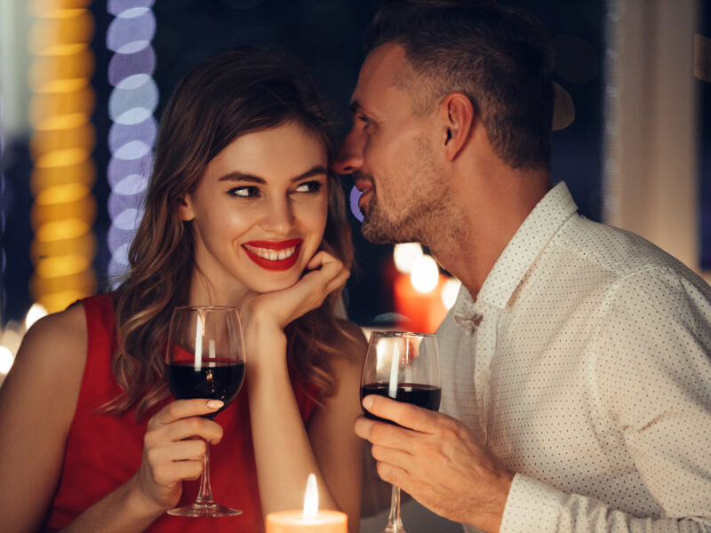 11 Subtle Body Language Signs He Likes You - Mind Space Cafe