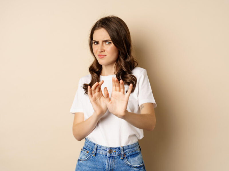 12 Mixed Signals Men Give (And What They Actually Mean) - Mind Space Cafe